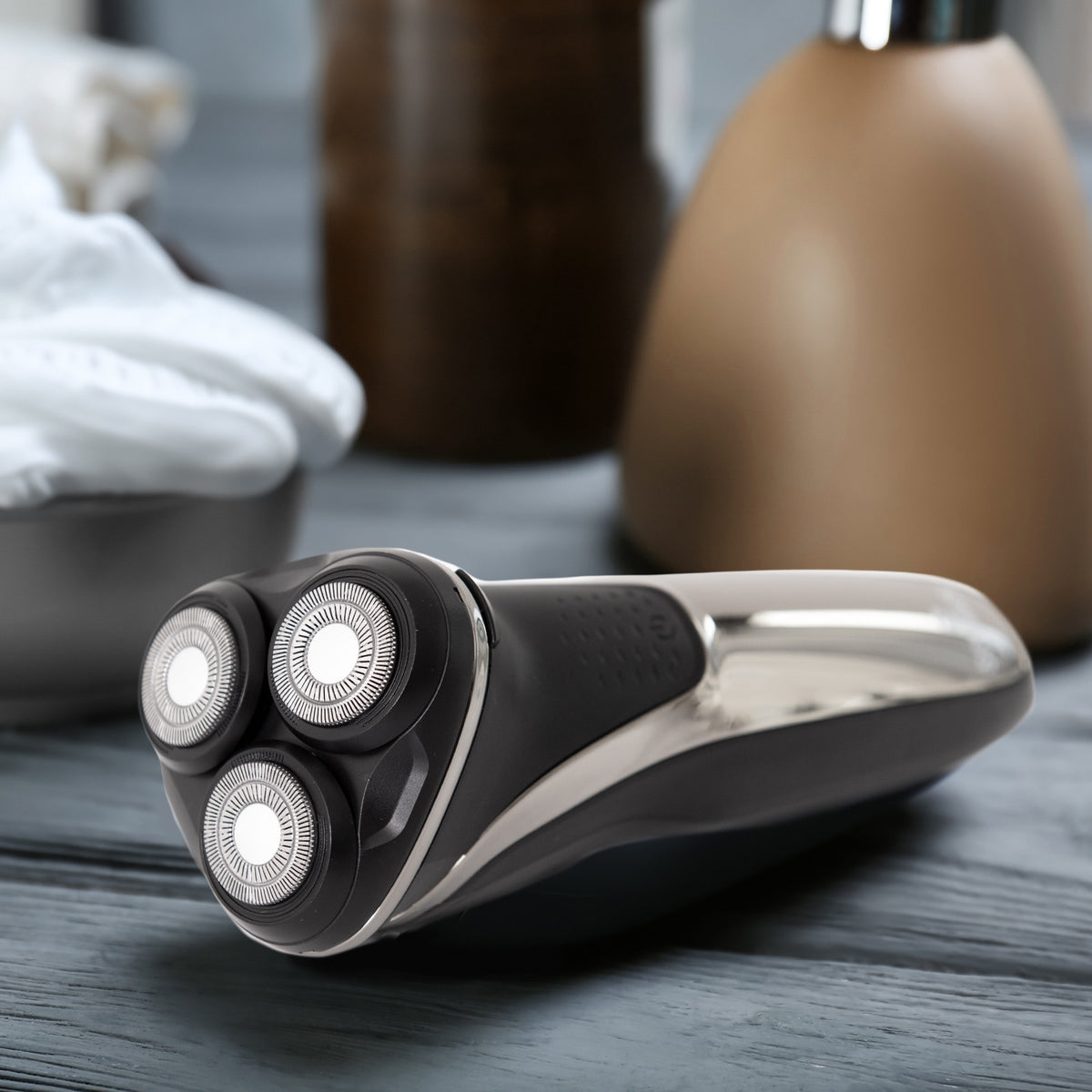 Schmick Triple Head Cordless Shaver Convenient Water Resistant USB Cha ...